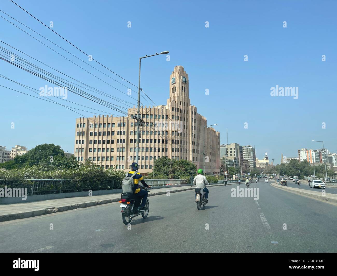 The EFU insurance head office building next to Karachi Port Trust Tower ...