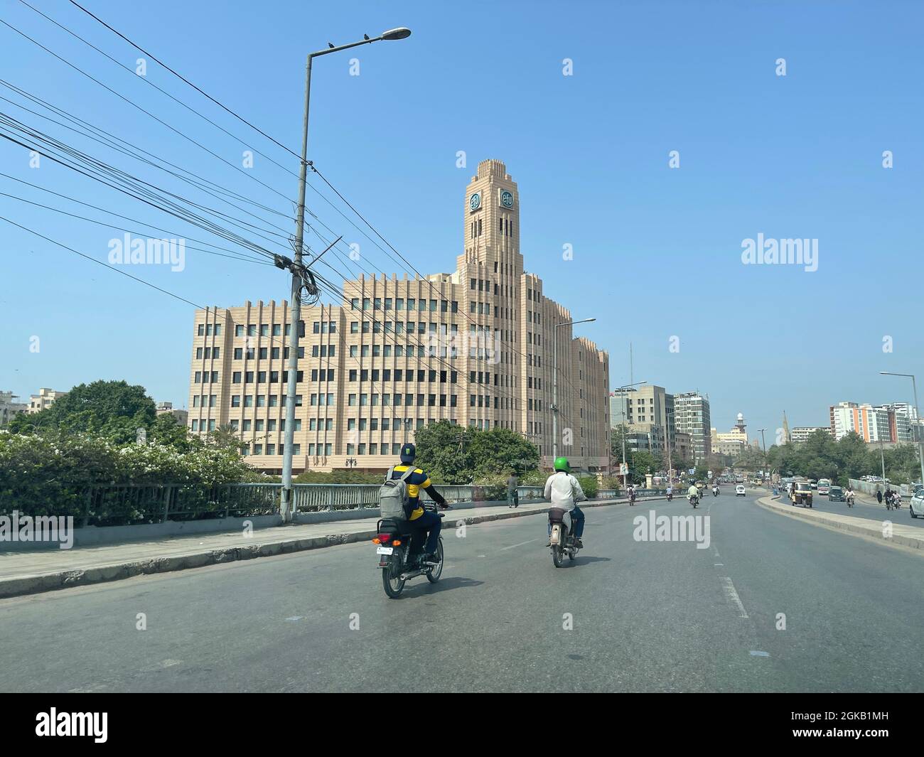 The EFU insurance head office building next to Karachi Port Trust Tower ...