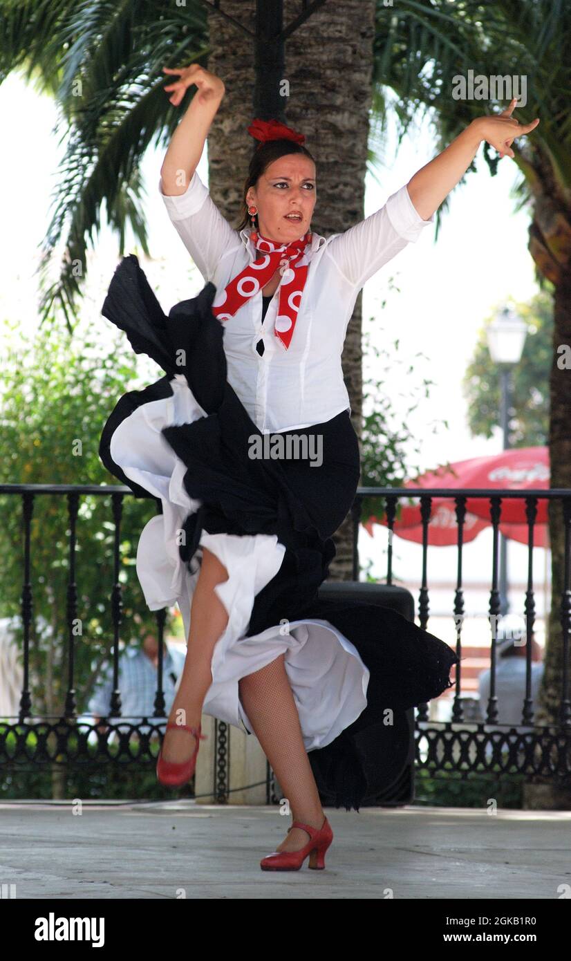 Female flamenco dancer hi-res stock photography and images - Alamy