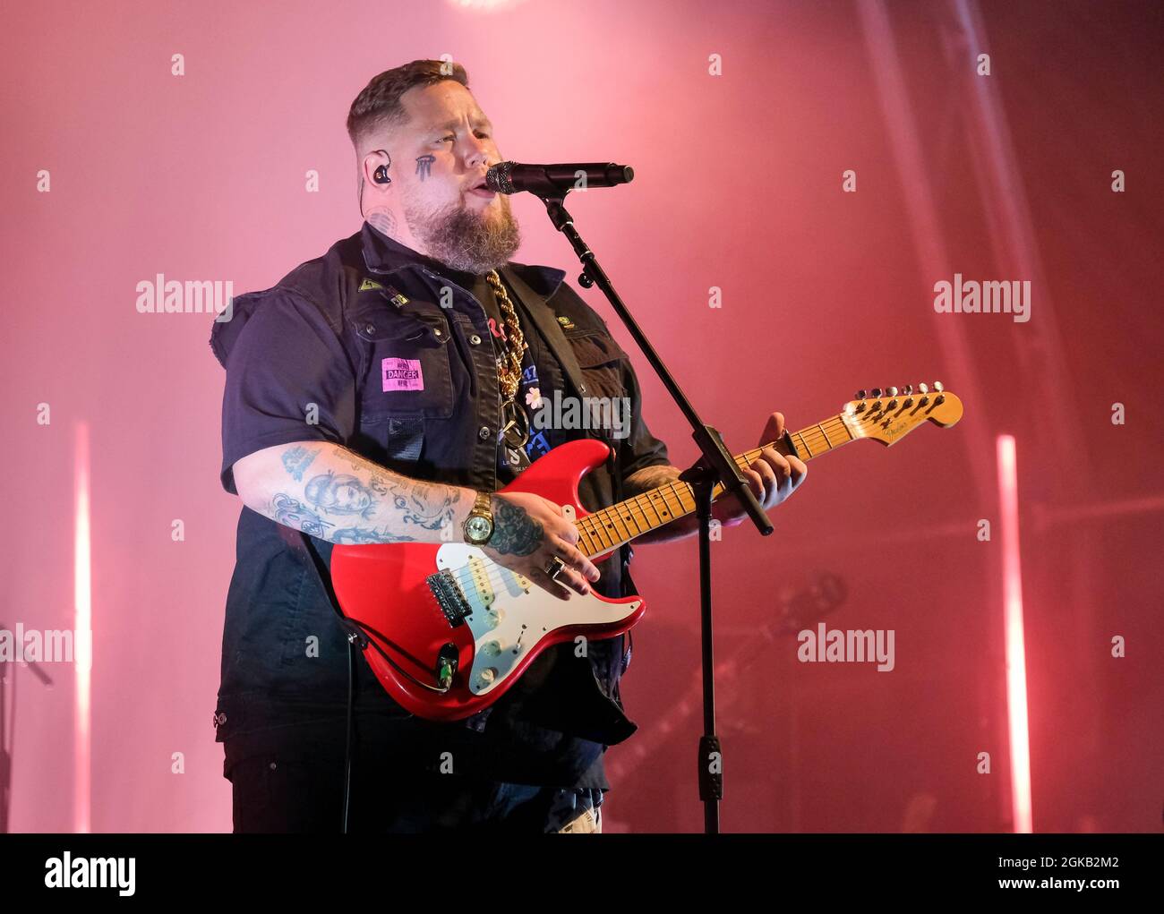 Rory Charles Graham aka Rag'n'Bone Man performing at the Cambridge Club ...