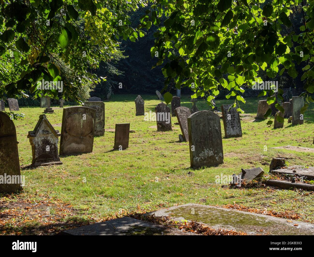 English church yard hi-res stock photography and images - Alamy