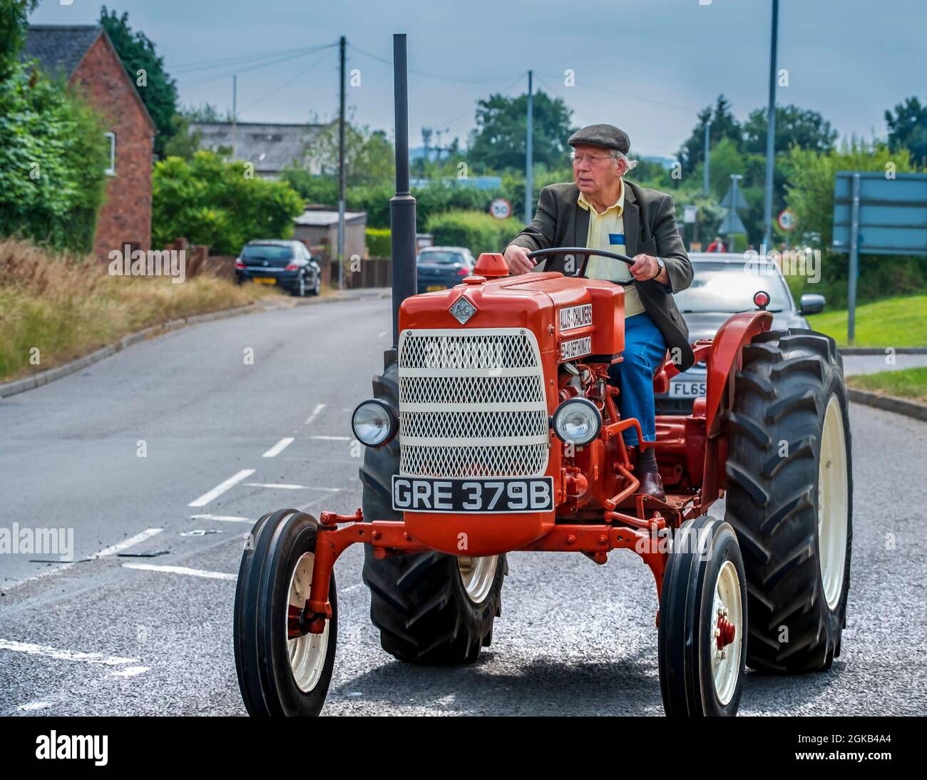 An Allis Chalmers ED-40 Depthomatic tractor Stock Photo - Alamy