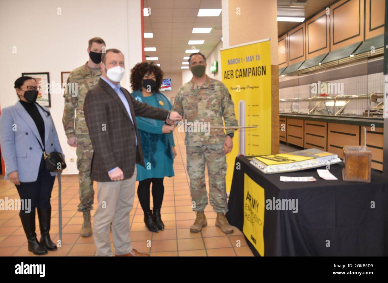 Mario cake hi-res stock photography and images - Alamy