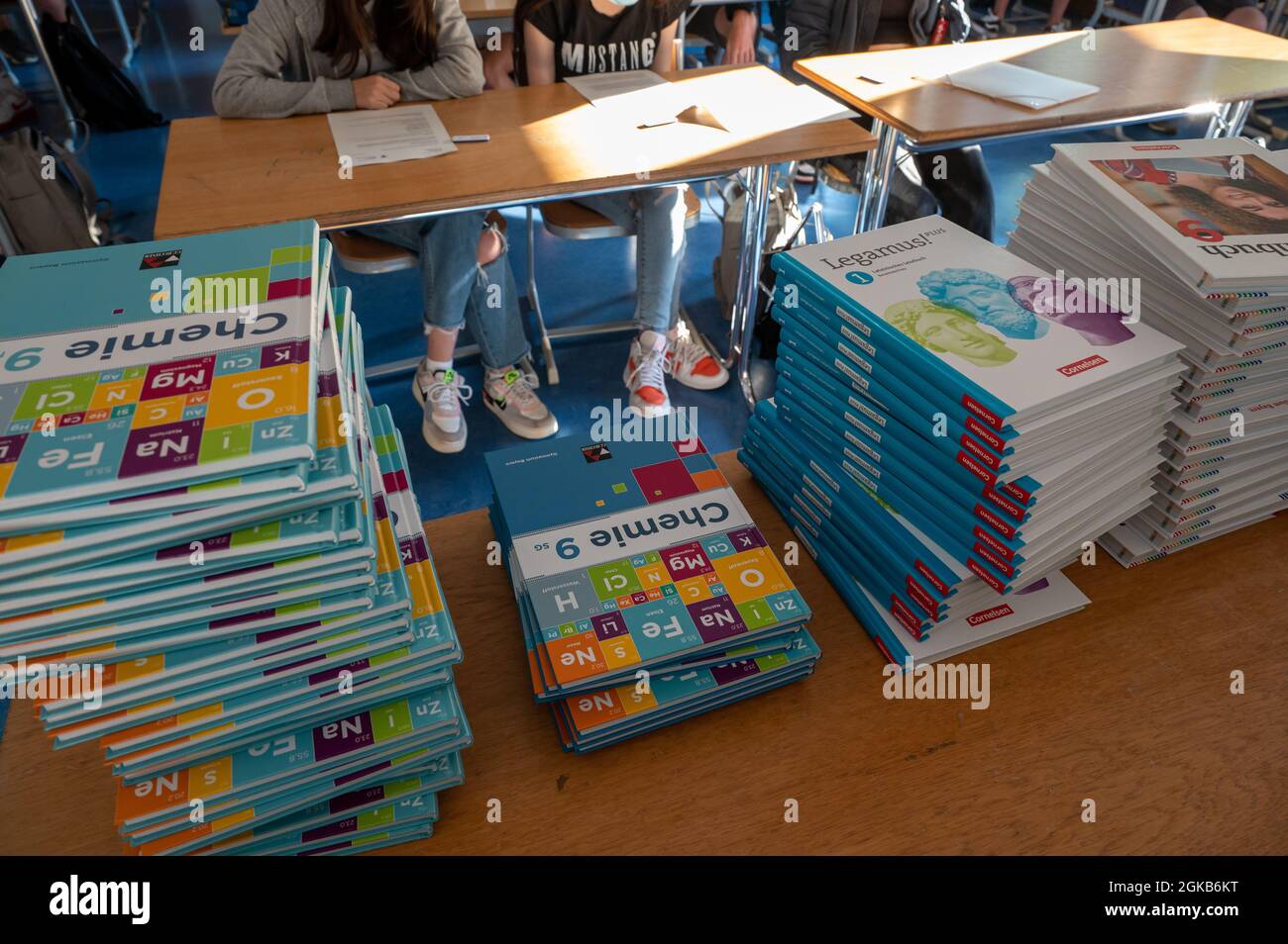 New textbooks hi-res stock photography and images - Alamy