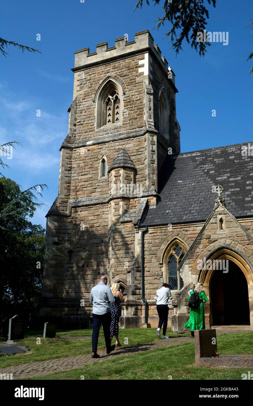St john the evangelist church hi-res stock photography and images - Alamy