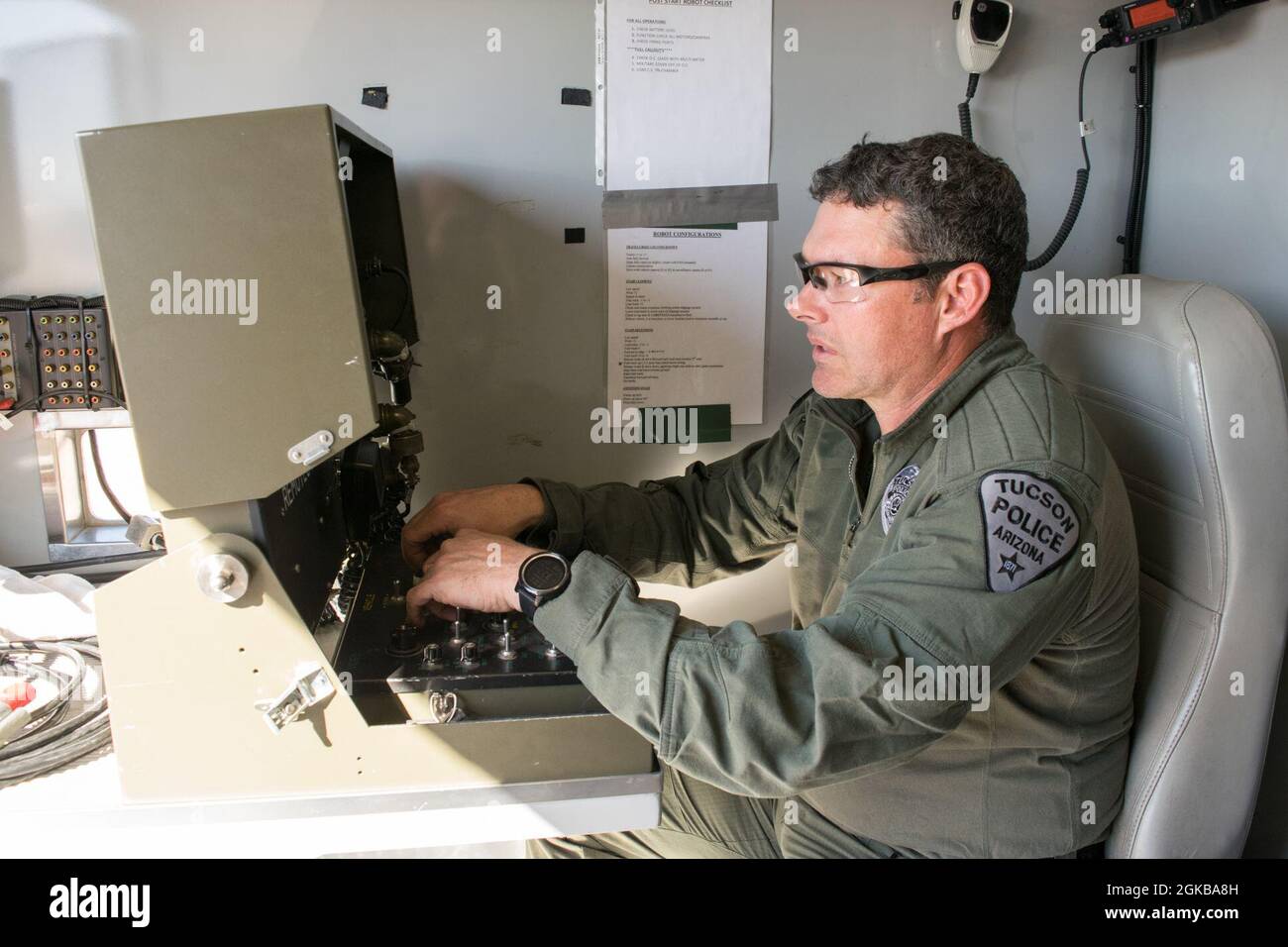 An Explosive Ordnance Disposal Technician from the Tuscon Police Bomb ...