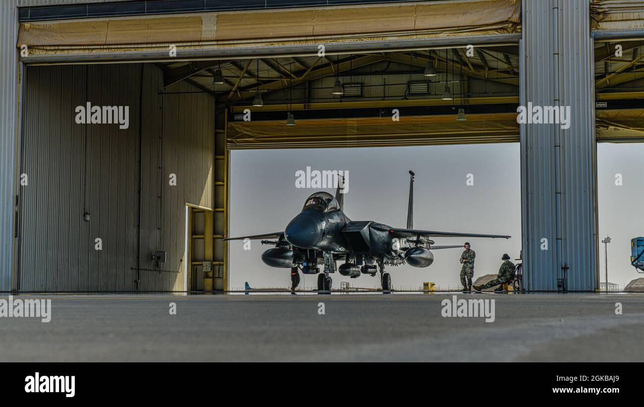 332 aew hi-res stock photography and images - Alamy