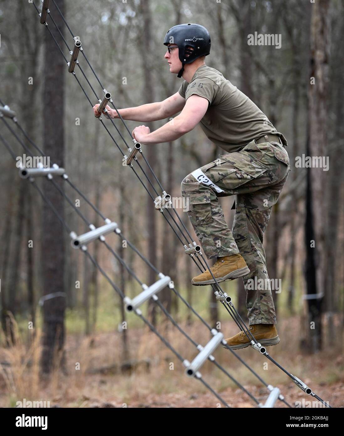 A Civil Affairs candidate at the U.S. Army John F. Kennedy Special ...