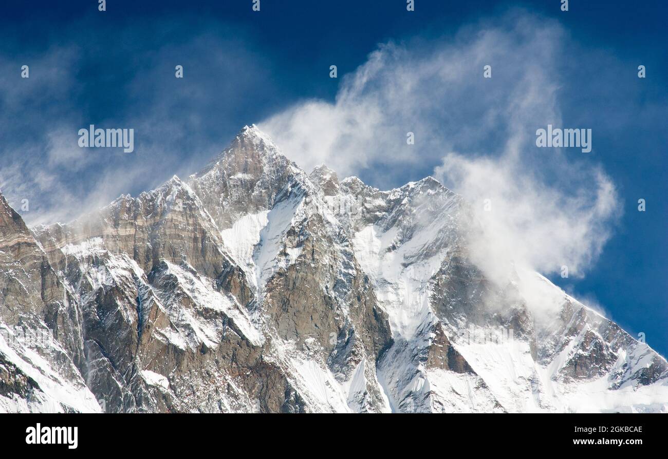 Lhotse nuptse ridge hi-res stock photography and images - Alamy