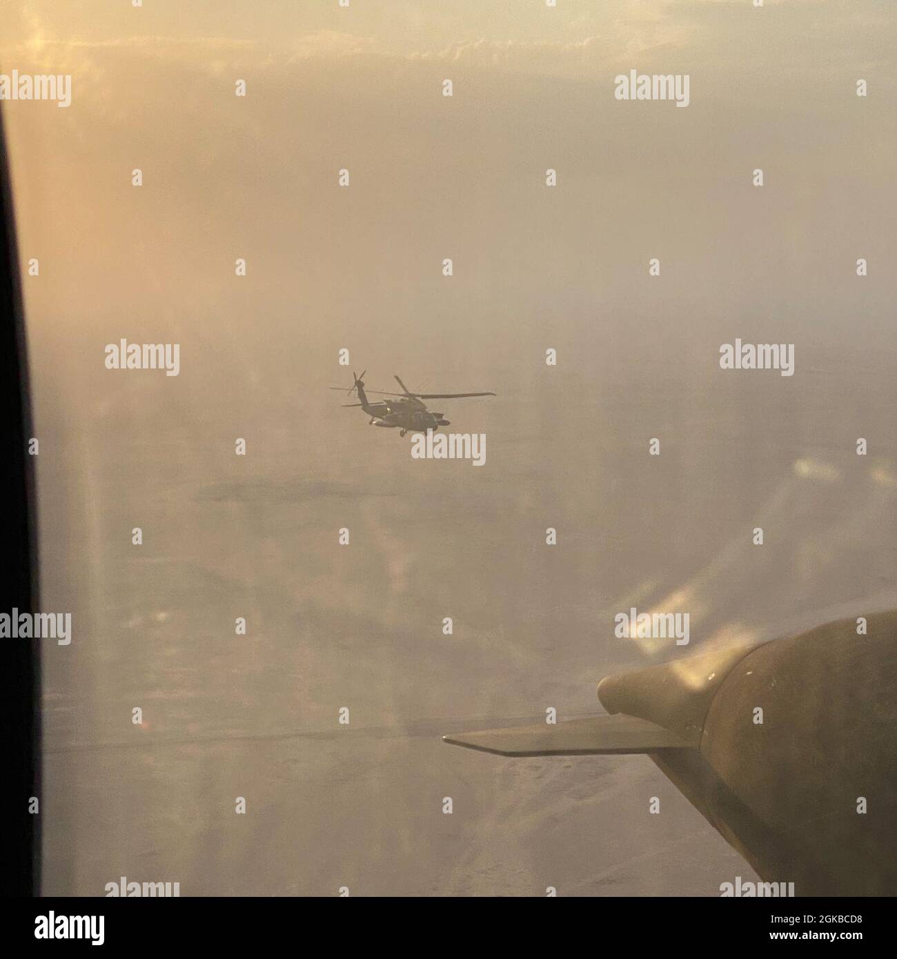 A UH-60 Black Hawk helicopter, operated by Soldiers with 1-137th ...