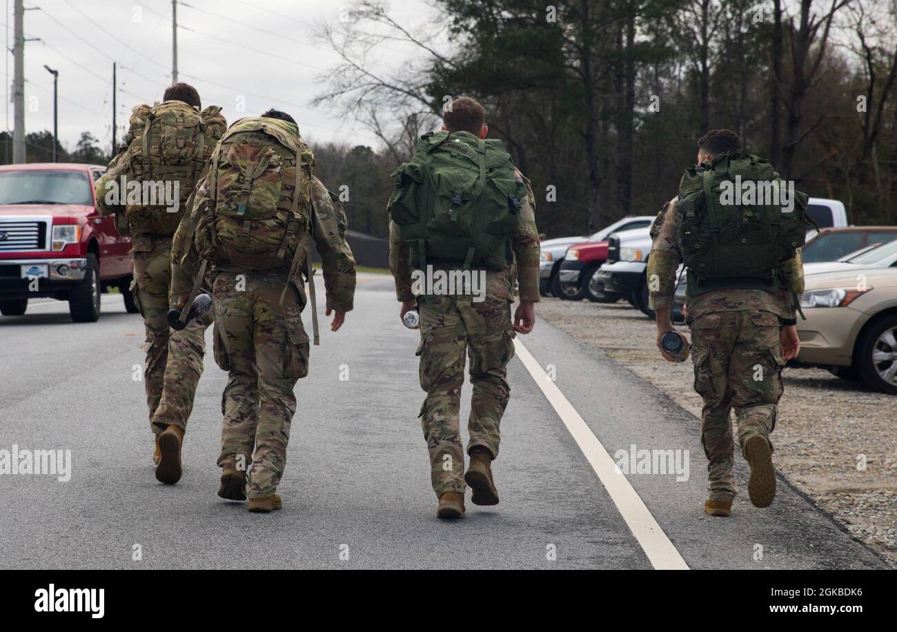 The Best Ranger Teams from the 82nd Airborne Division prep for the ...