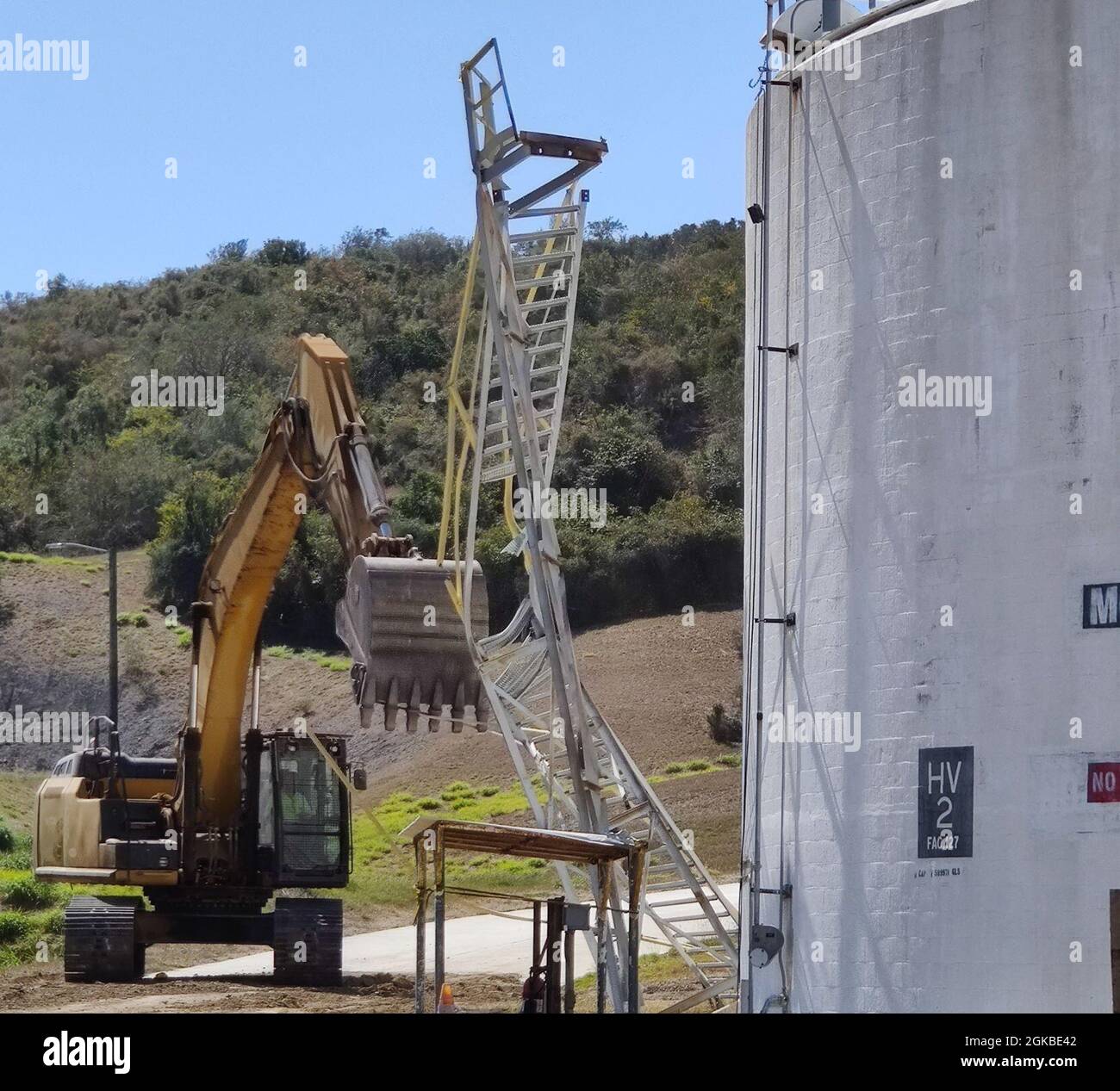 Fuel Tank 127 is demolished after 118 years of service to the Fleet at ...