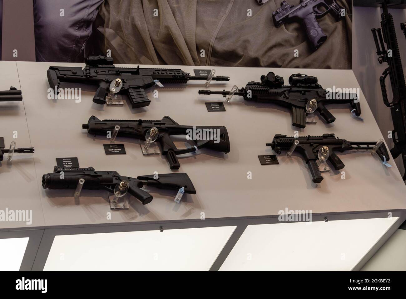 Weapons and military equipment hi-res stock photography and images - Alamy