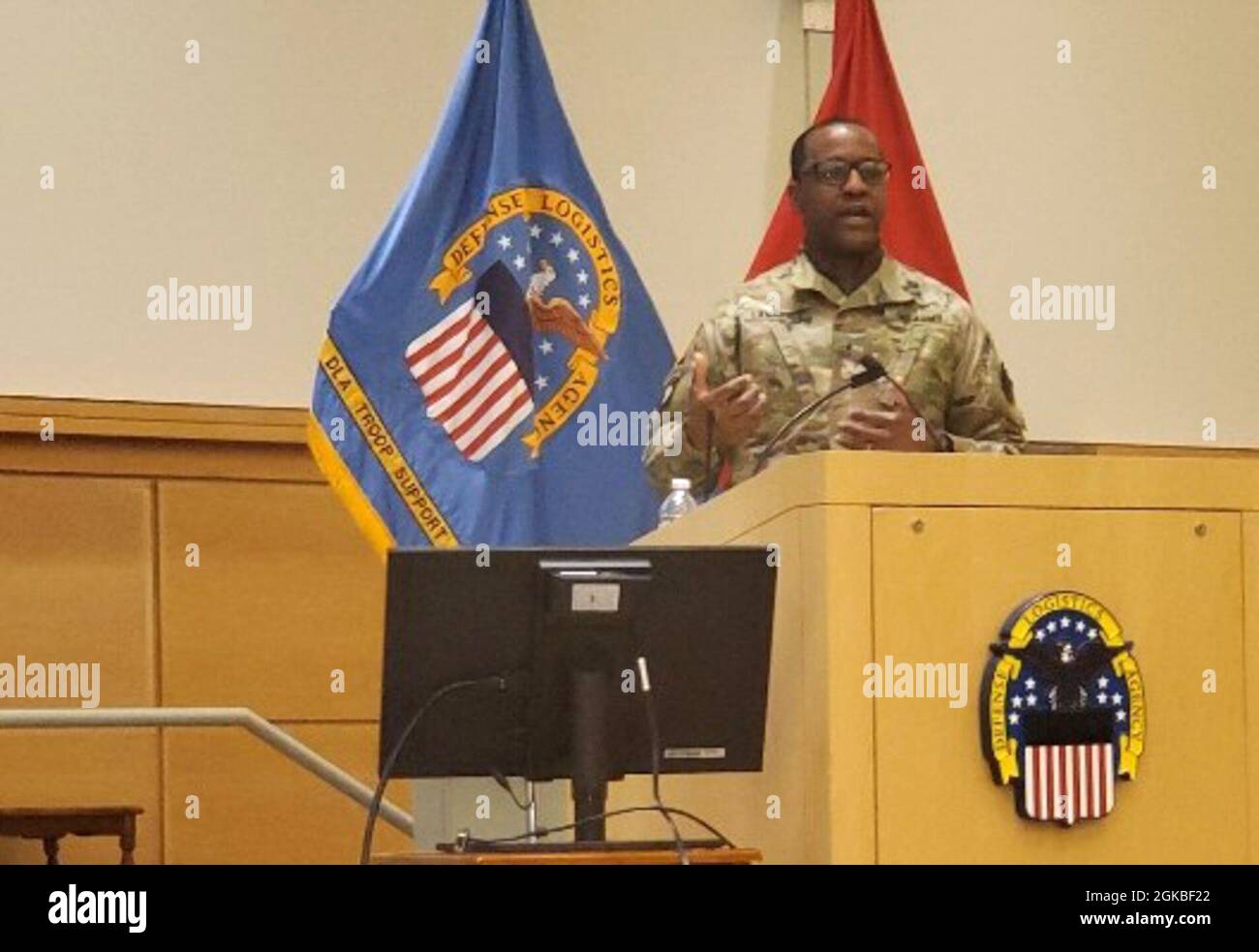 Troop encouragement hi-res stock photography and images - Alamy