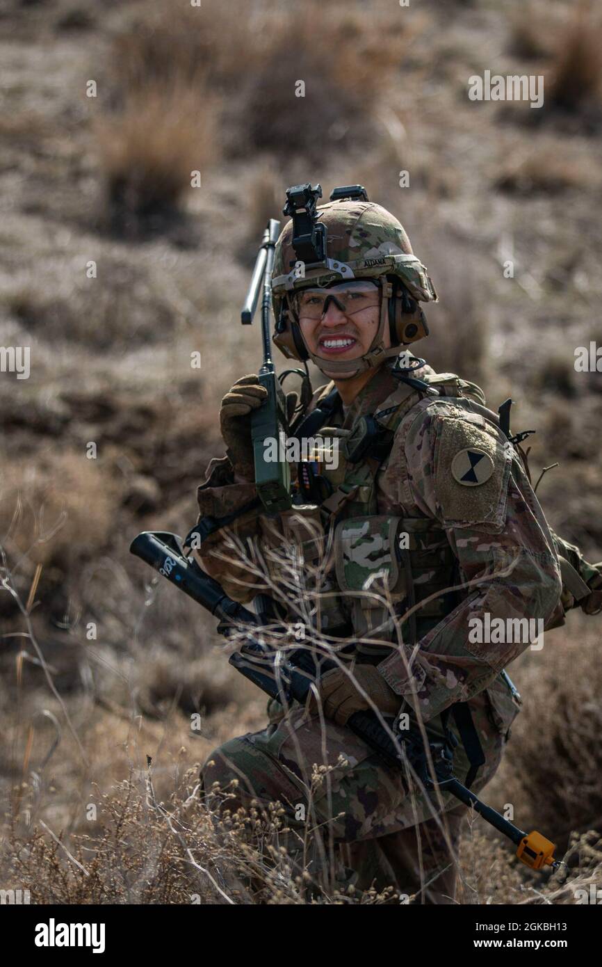 A Washington Army National Guard Soldier, assigned to 3rd Battalion ...