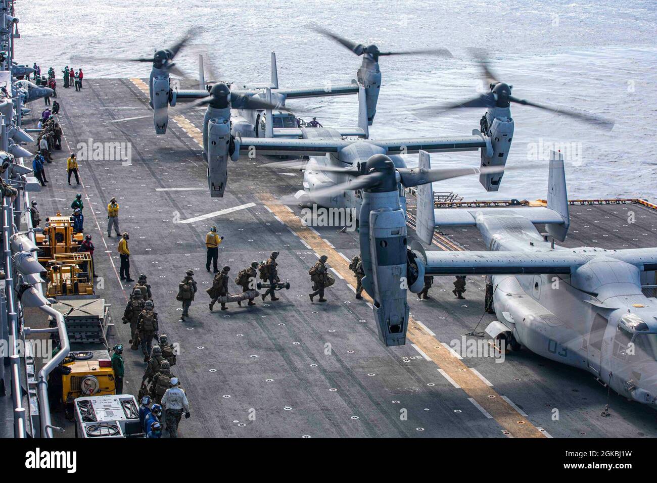 ATLANTIC OCEAN (Mach 4, 2021) Marines assigned to 24th Marine ...