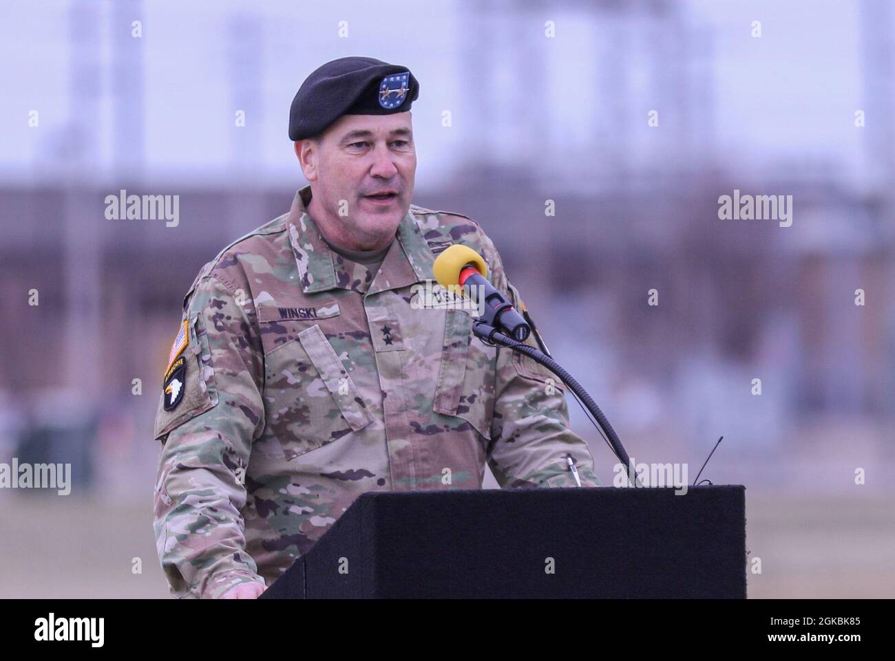 Maj. Gen. Brian Winski, the outgoing commanding general of the 101st ...