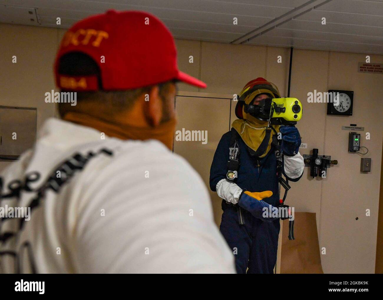 Naval firefighting thermal imager nfti hi-res stock photography and ...