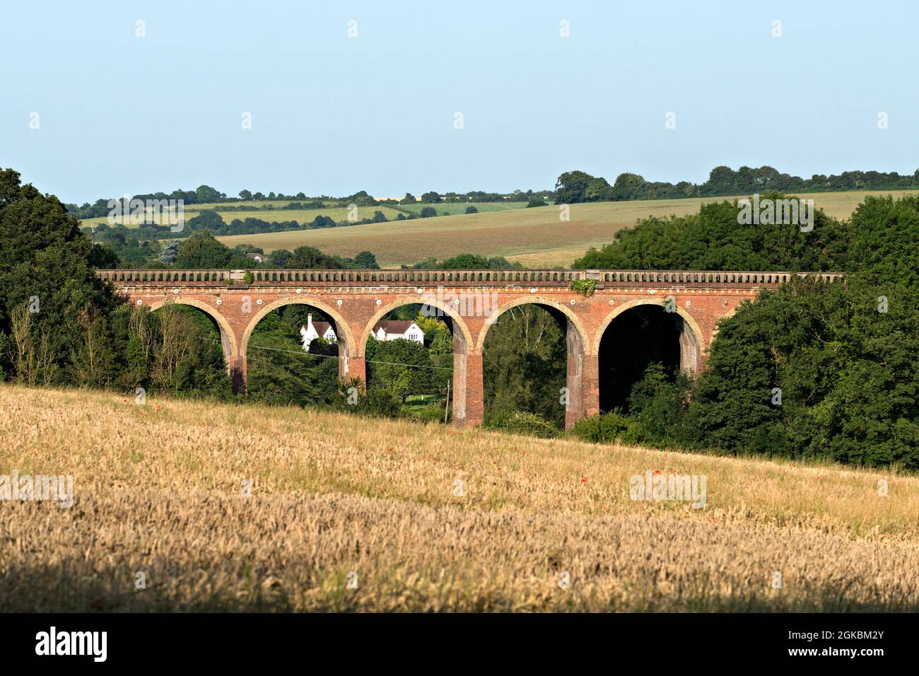 Brick built viaduct hi-res stock photography and images - Alamy