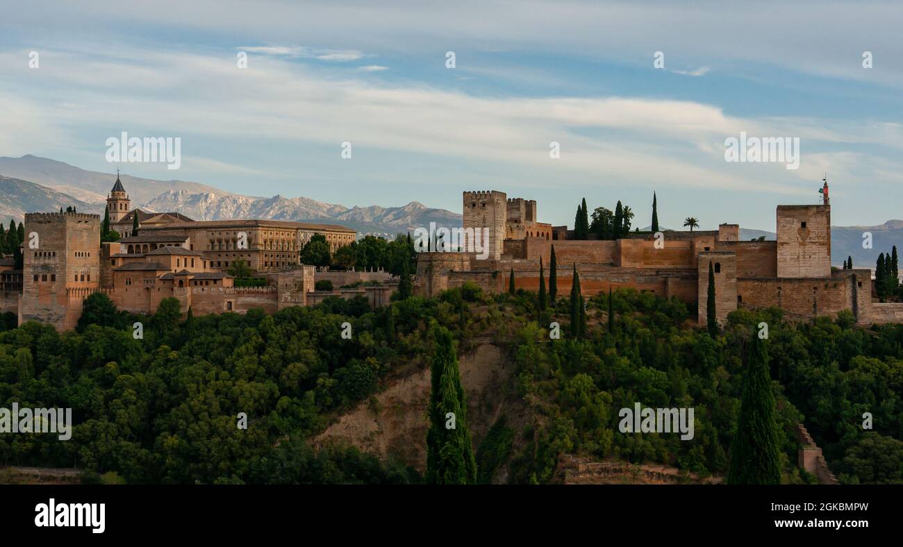 Al hamra palace hi-res stock photography and images - Alamy