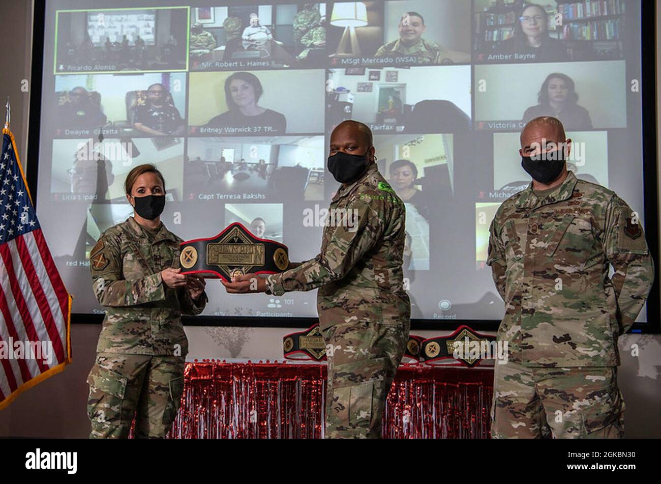 37 trss hi-res stock photography and images - Alamy