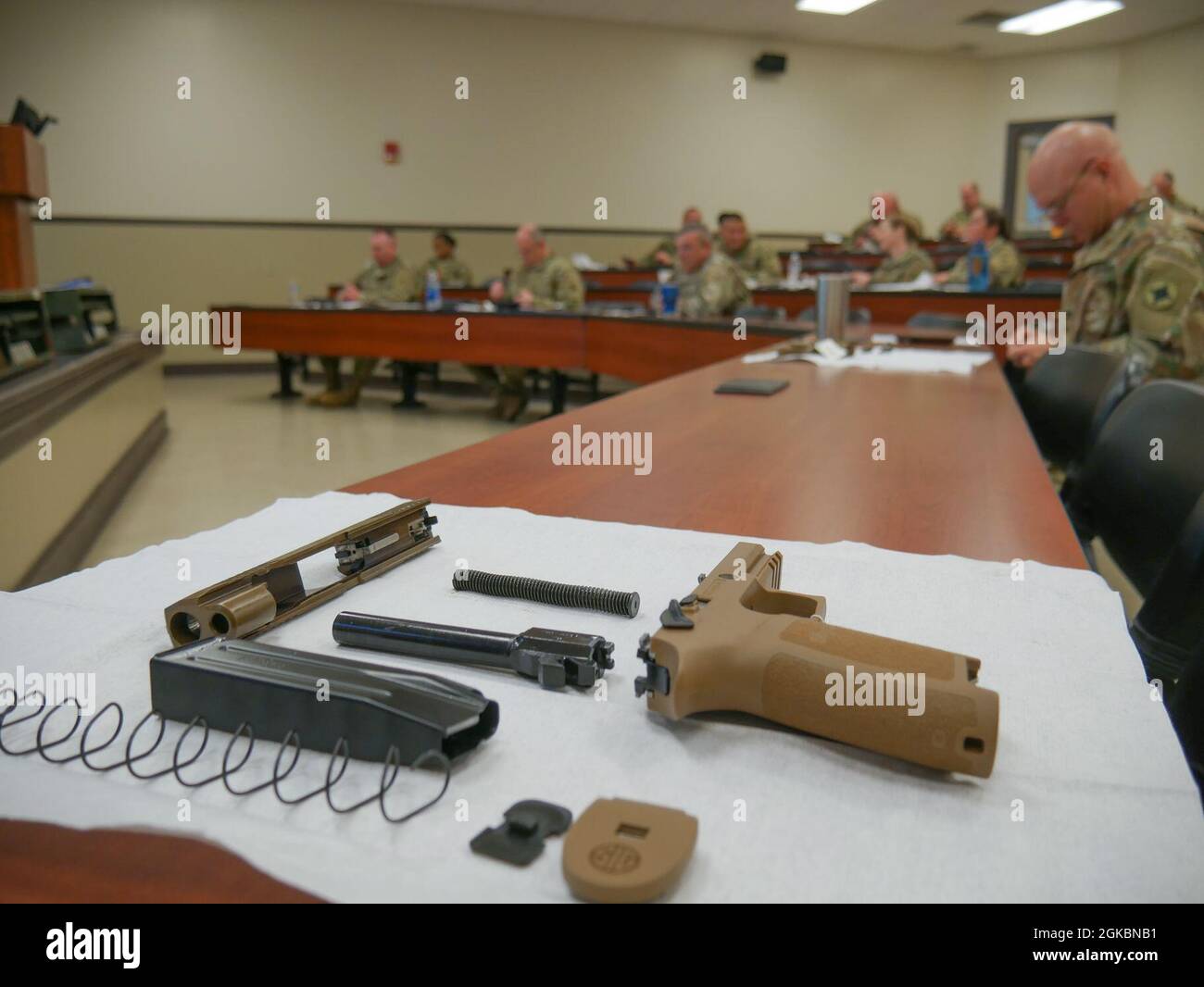 Primary marksmanship instruction hi-res stock photography and images ...