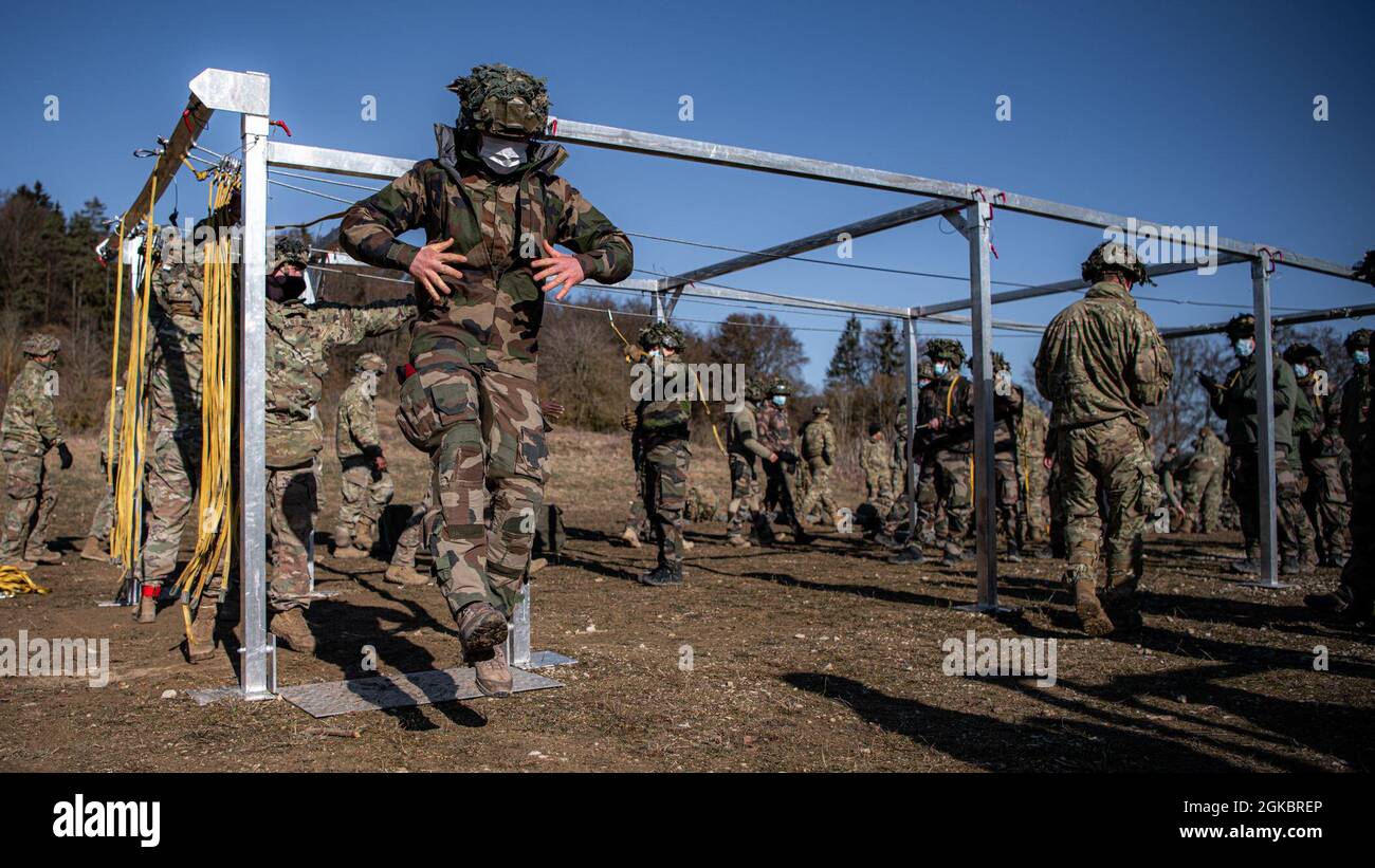 A French Paratrooper assigned to 8 Regiment Parachutiste D’Infanterie ...
