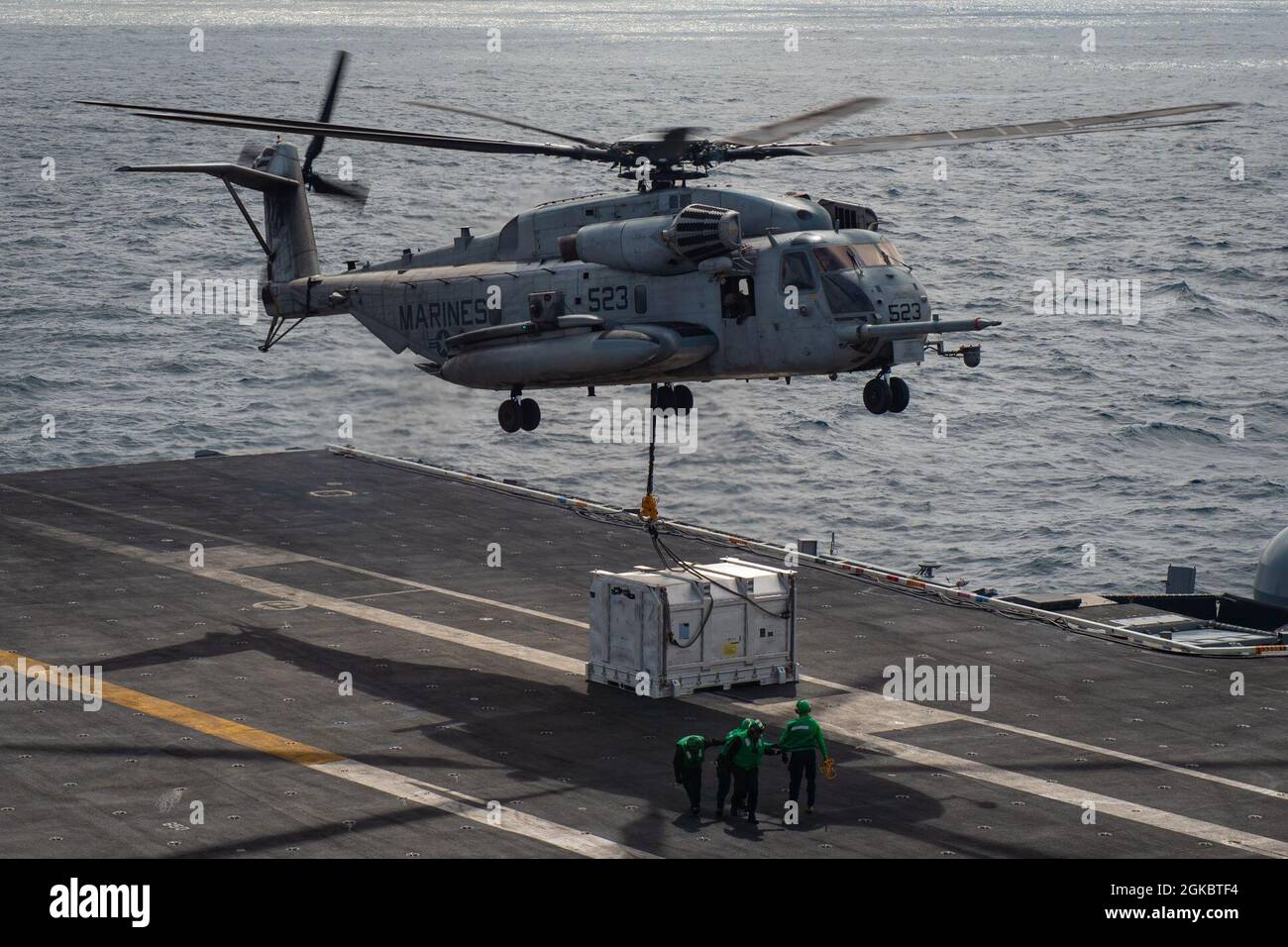 210306-N-CW190-1172 PACIFIC OCEAN (Mar. 6, 2021) A U.S. Marine Corps CH ...