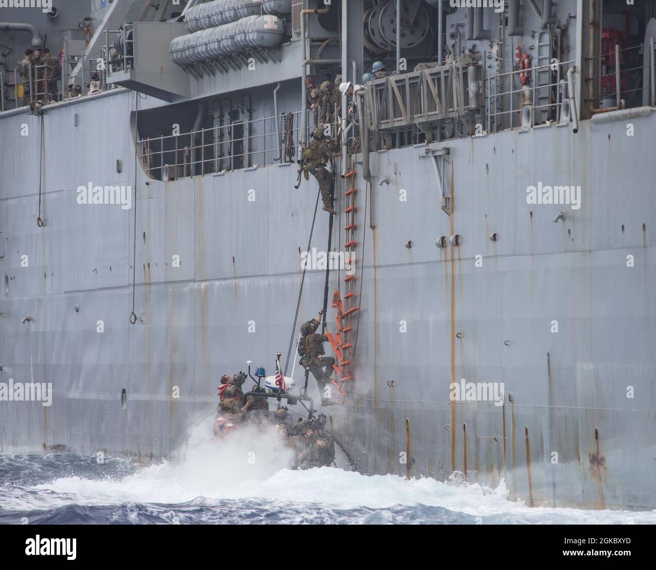 U.S. Marines with Force Reconnaissance Platoon, 31st Marine ...