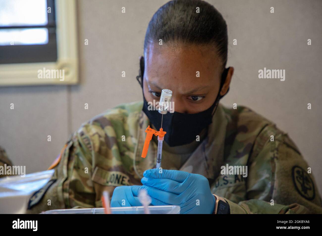 U.S. Army 2nd Lt. Sharice Jones, a Montgomery, Maryland, Native and ...