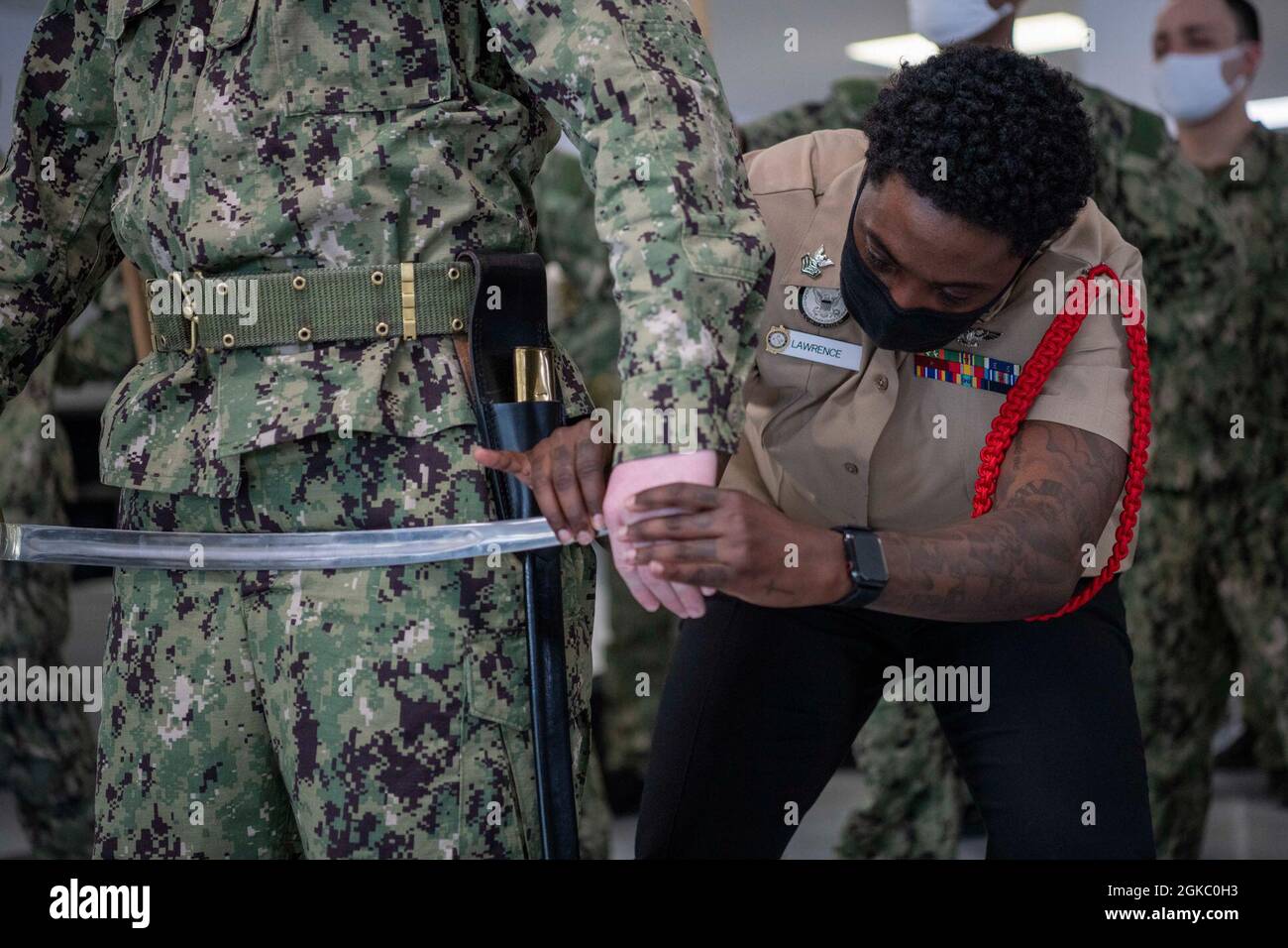 Aviation Machinist’s Mate 1st Class Latasha Lawrence, a recruit ...