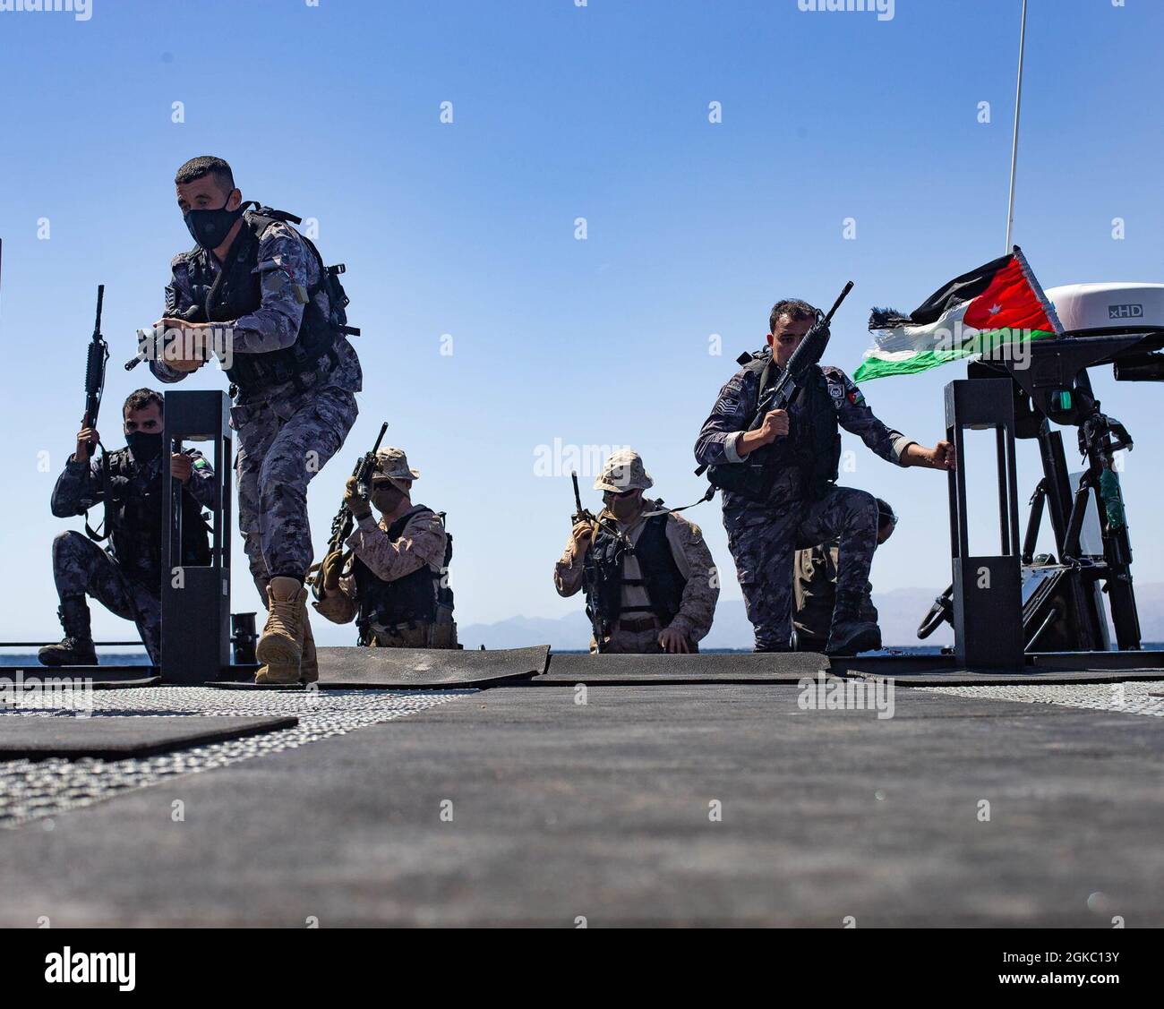 Members of the Jordanian Armed Forces and U.S. Marines with 3rd ...