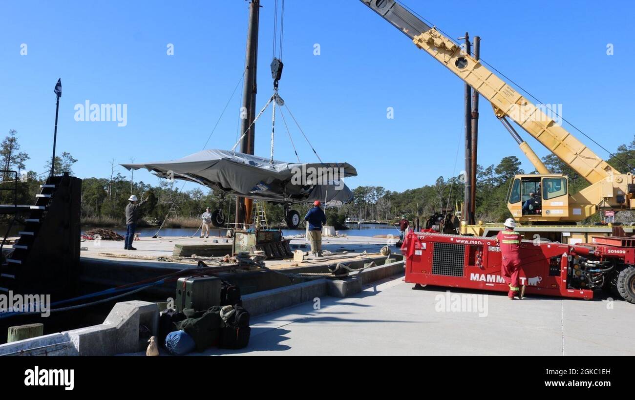 Marine transfer barge hi-res stock photography and images - Alamy