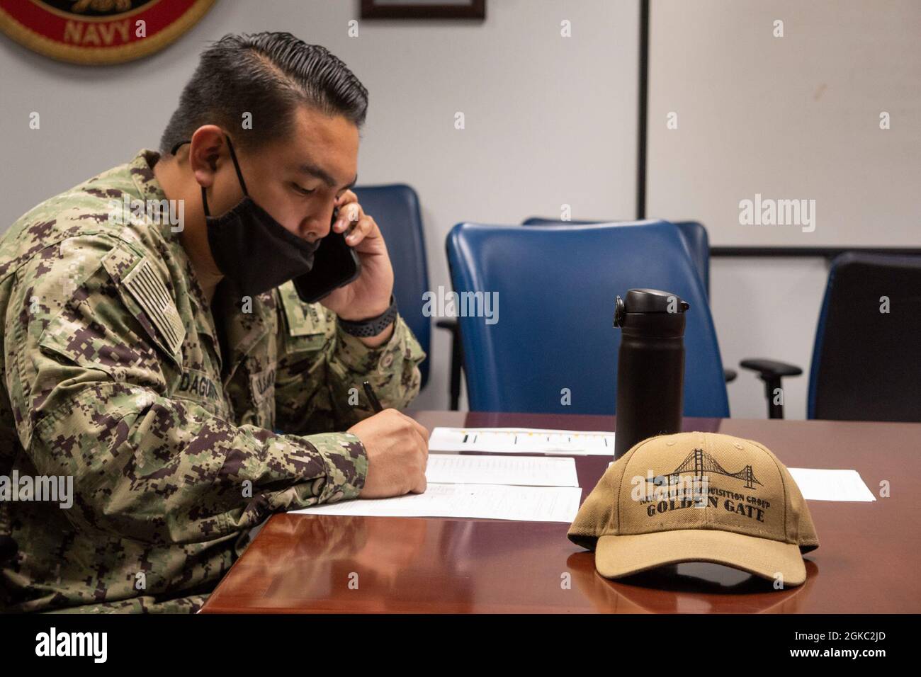 MOUNTAIN VIEW, Ca. Navy Recruiters stationed at Navy Talent Acquisition ...