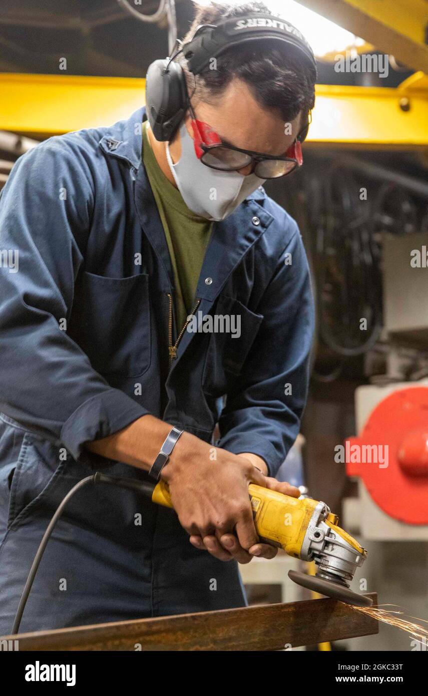 ARABIAN GULF (Mach 9, 2021) – U.S. Marine Corps Cpl. Joshua Hodges, a ...