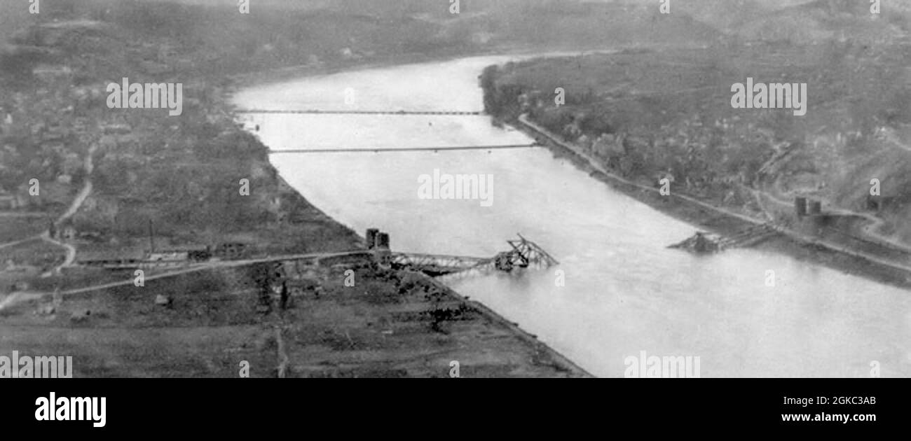 The destroyed Ludendorff Bridge and the two subsequent pontoon bridges ...