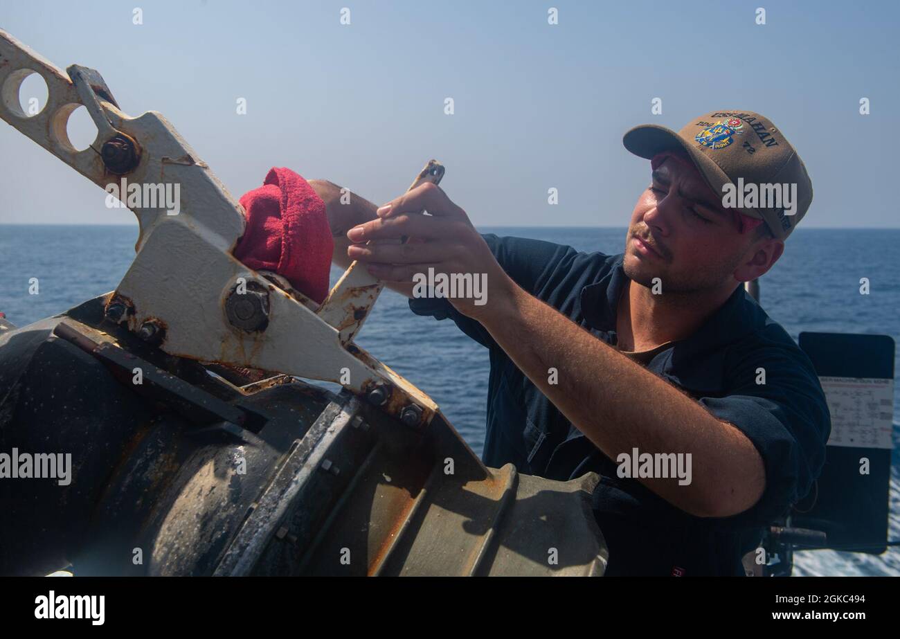 Topside security hi-res stock photography and images - Alamy