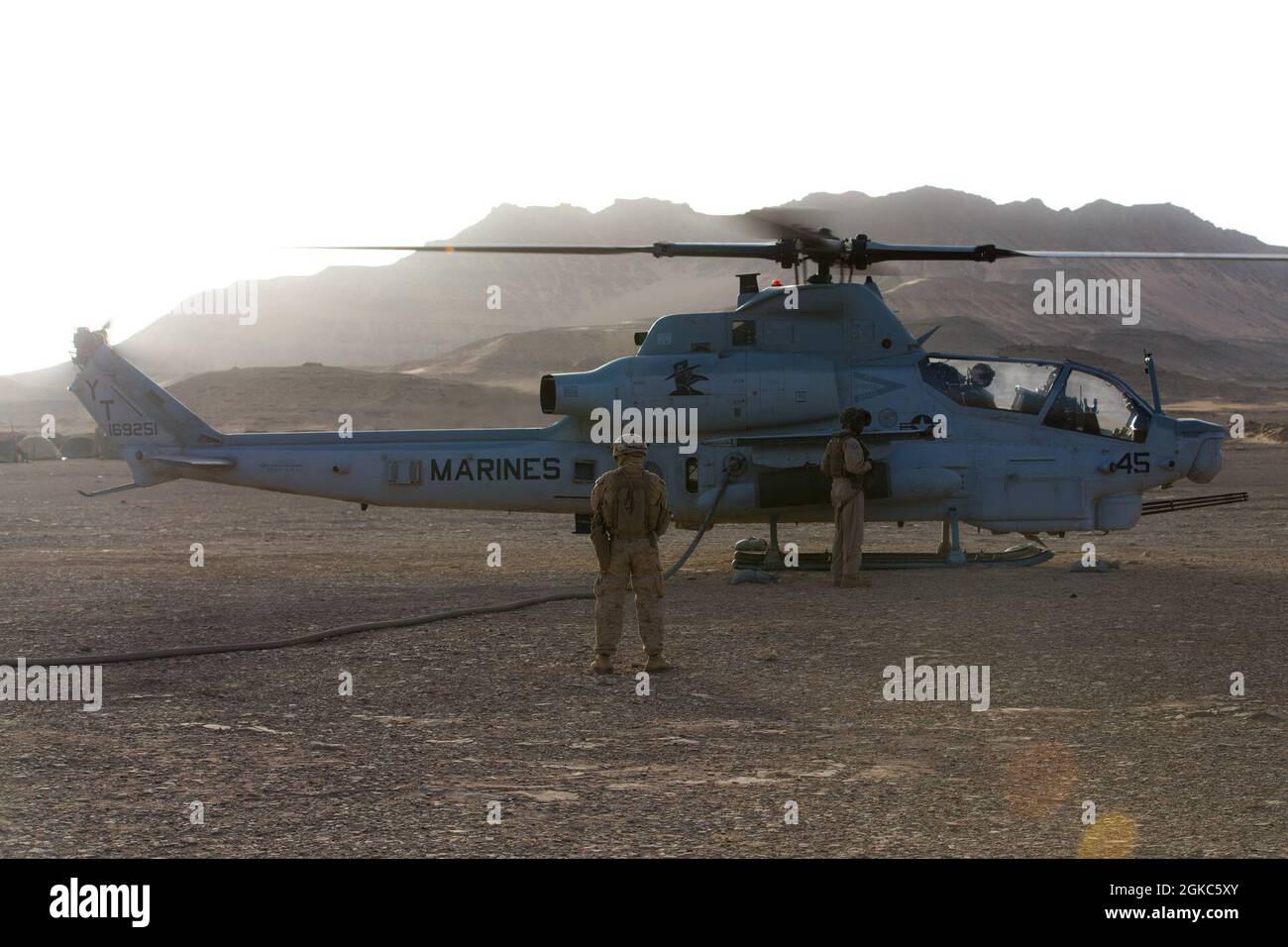 U.S. Marines with Marine Medium Tiltrotor Squadron 164 (Reinforced ...