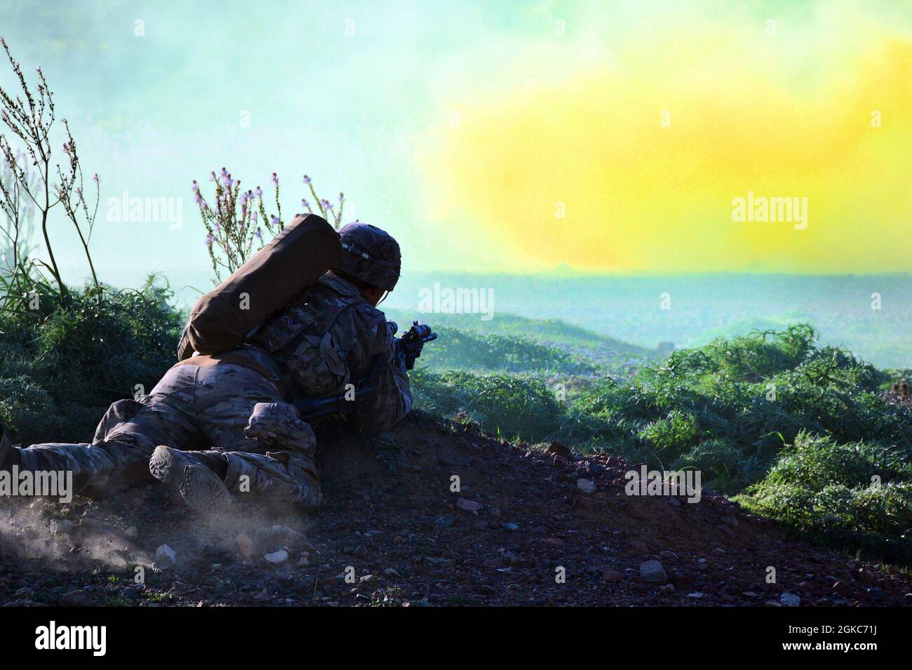 U.S. Army paratroopers assigned to Castle Company, 54th Engineer ...