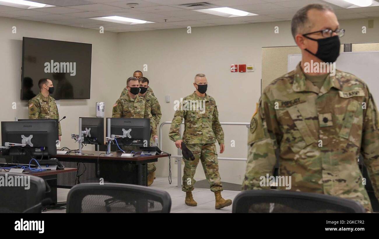 First Army Commanding General Lt. Gen. Thomas James Jr., meets with Col ...