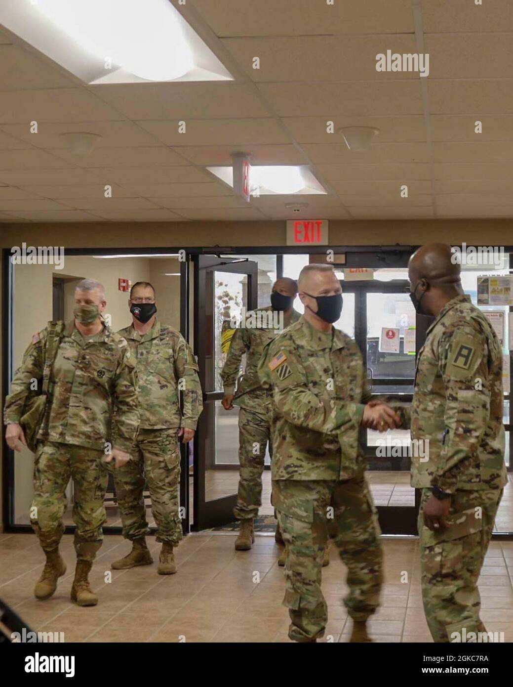 First Army Commanding General Lt. Gen. Thomas James Jr., meets with Col ...