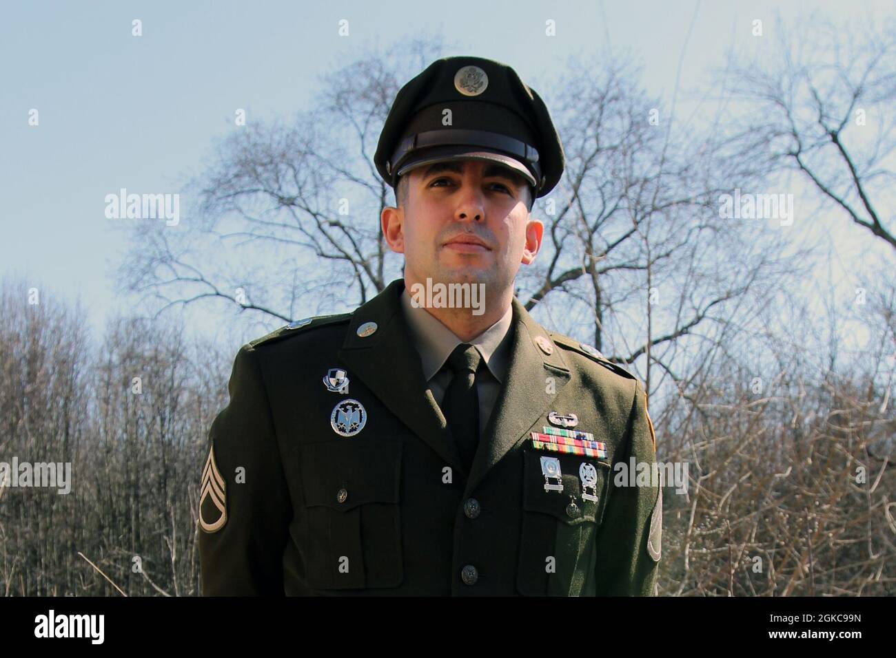 Staff Sgt. Daniel Colón of E Company, 782nd Military Intelligence ...