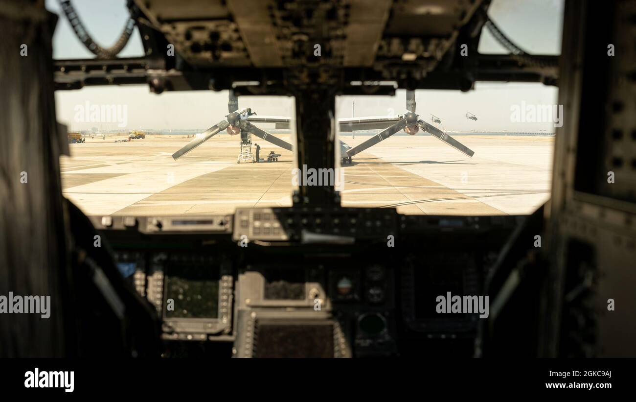 An MV-22 Osprey from Marine Medium Tiltrotor Squadron (VMM) 774, 4th ...