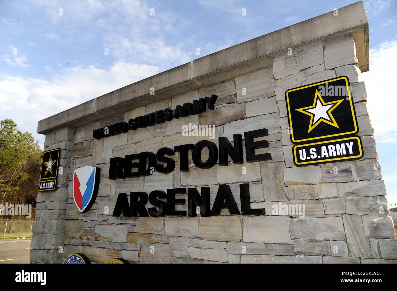 The sign in front of Gate 9 at Redstone Arsenal Stock Photo - Alamy