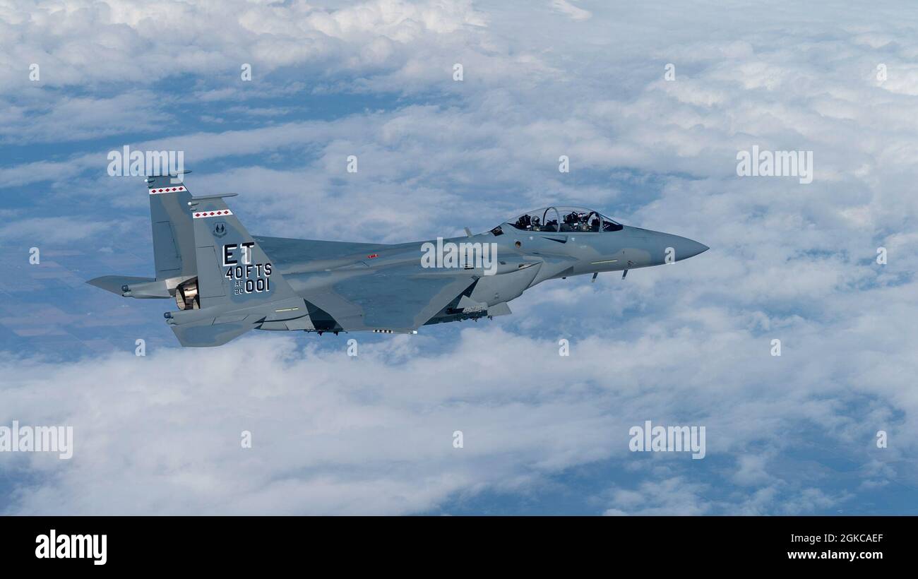 Lt. Col. Richard Turner, Commander, 40th Flight Test Squadron, and Lt ...