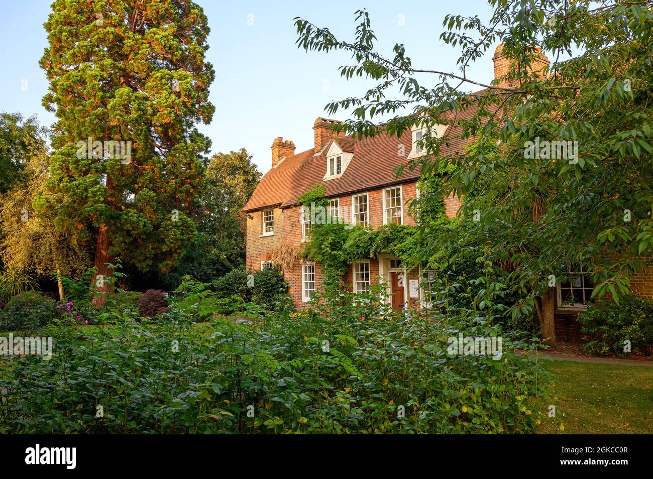Old rectory london hi-res stock photography and images - Alamy