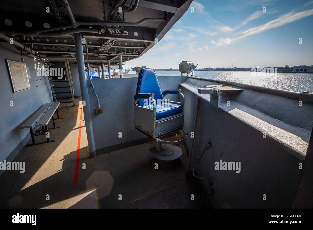 The Admiral’s Flag Bridge on the USS New Jersey (BB-62), Battleship New ...