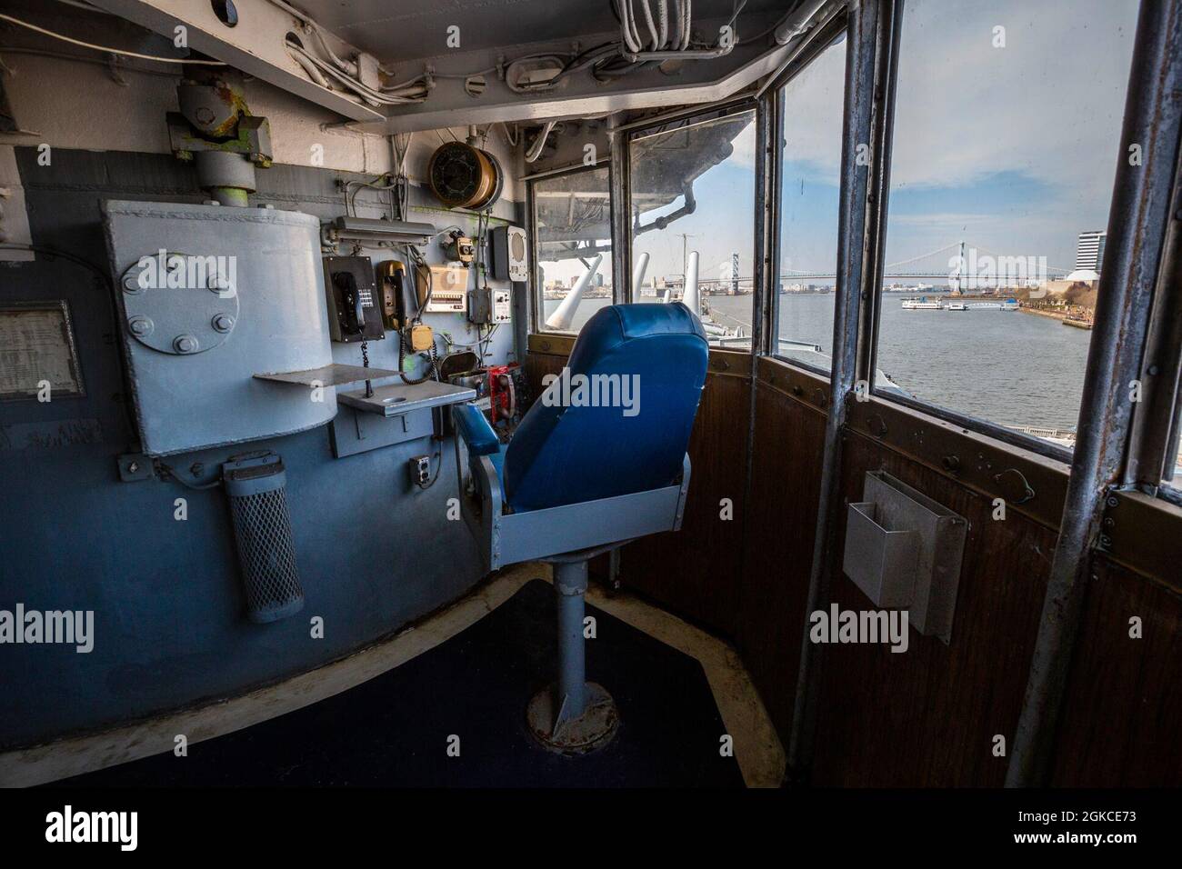 The Admiral’s Flag Bridge on the USS New Jersey (BB-62), Battleship New ...