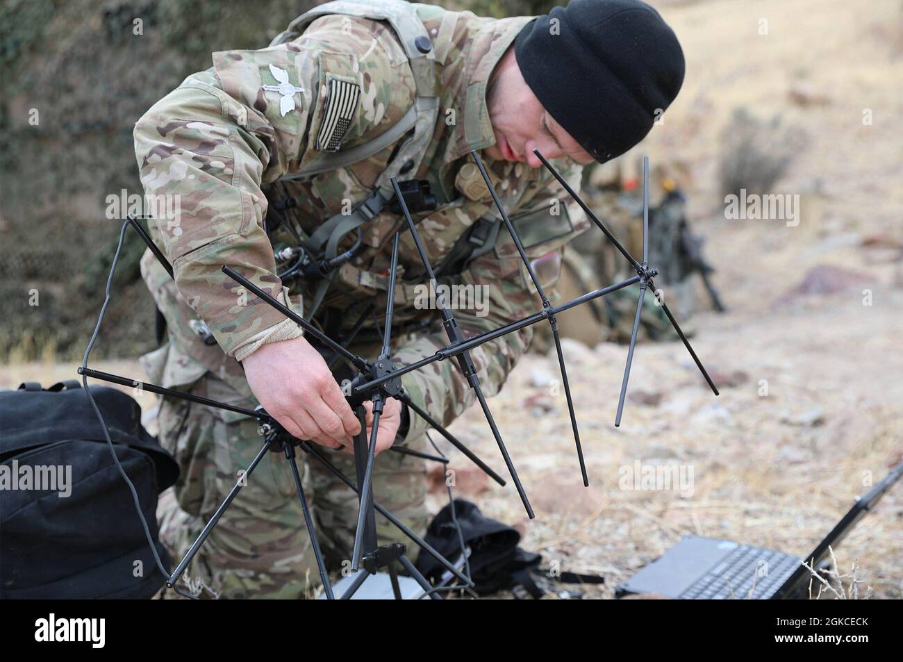 FORT IRWIN, Calif.- A U.S. Army Green Beret with 1st Special Forces ...