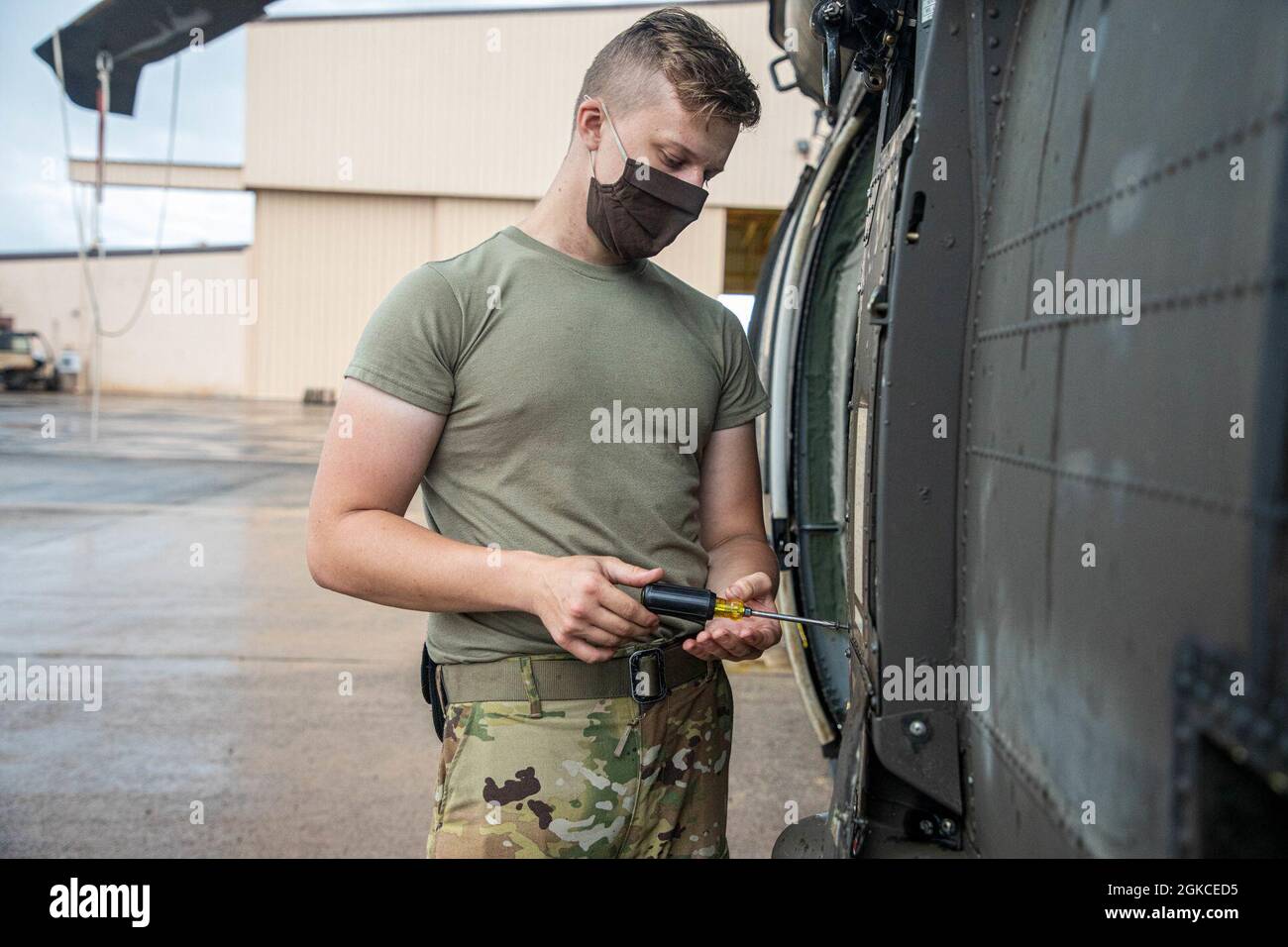 Uh 60 maintenance hi-res stock photography and images - Alamy